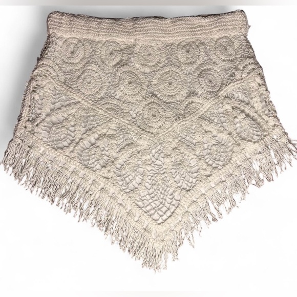 Surf Gypsy | Skirts | Surf Gypsy Cream Crochet Designs Triangle Point ...